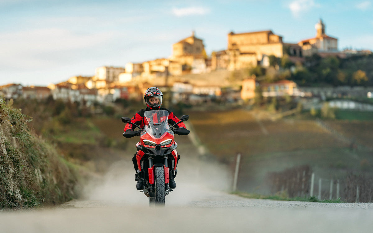 Ducati Multistrada V2 / V2S Review: The Ultimate Midweight Adventure T ...