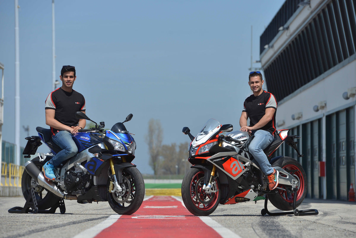 RSV4 vs Tuono V4: Which Aprilia Suits Your Riding Style? – Desmoheart
